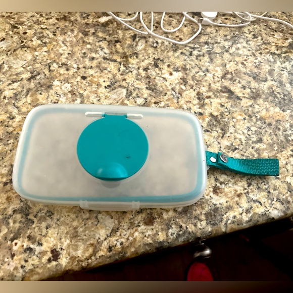 Munchkin | Bath, Skin & Hair | Munchkin Baby Wipe Clear Plastic ...